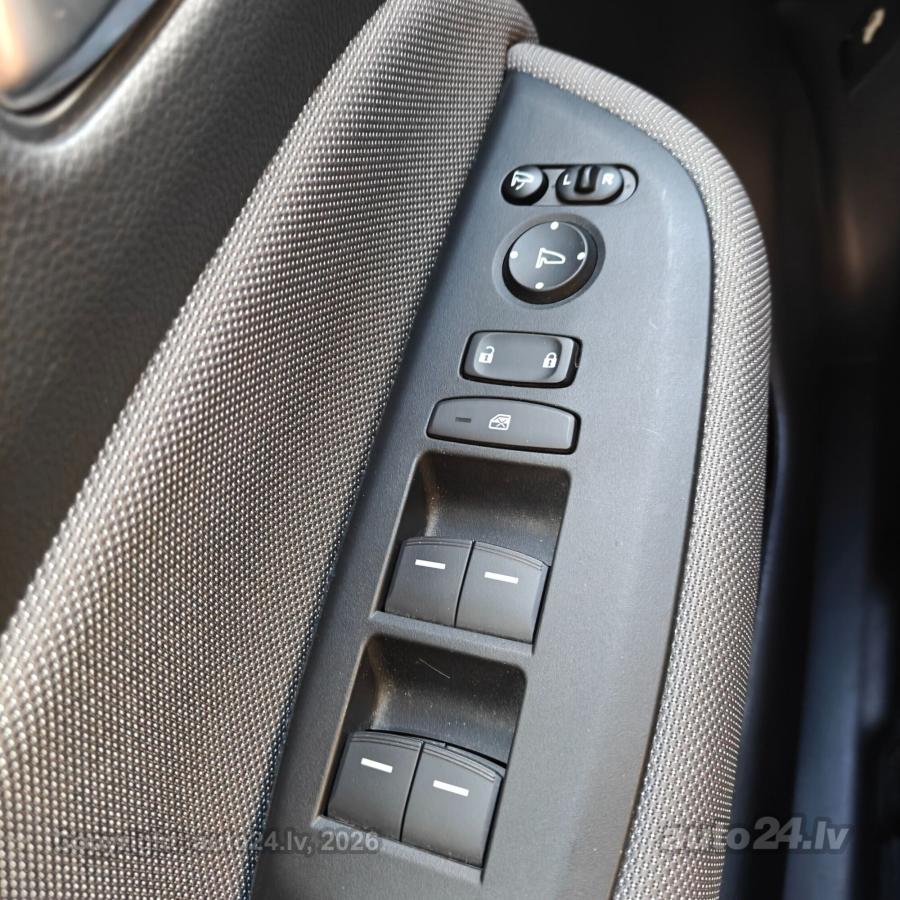 Melns Honda Jazz 2021 Tartu, ar dzinēja tilpumu 1.50 L un nobraukumu 91 tūkst. km par 17900 €, foto 17 vietnē AUTOMOTO.COM.LV