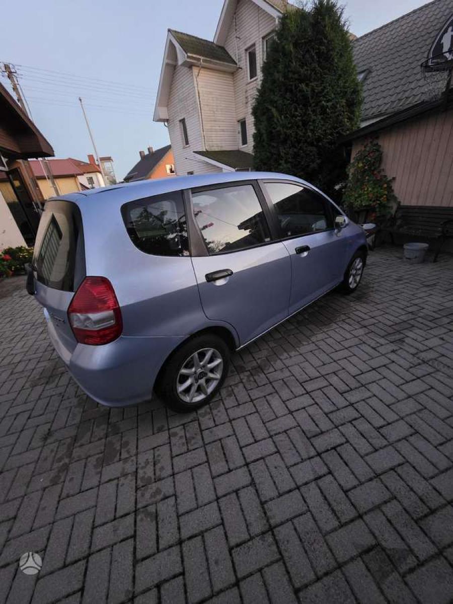 Zils Honda Jazz 2002 Klaipėda, ar dzinēja tilpumu 1.34 L un nobraukumu 216 tūkst. km par 1000 €, foto 2 vietnē AUTOMOTO.COM.LV