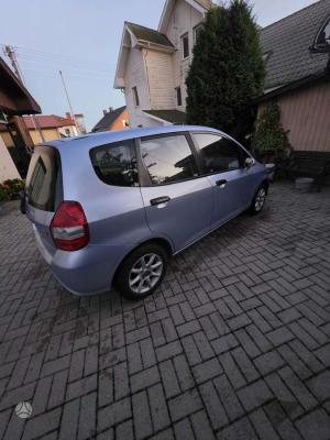 Zils Honda Jazz 2002 Klaipėda, ar dzinēja tilpumu 1.34 L un nobraukumu 216 tūkst. km par 1000 €, foto 15 vietnē AUTOMOTO.COM.LV