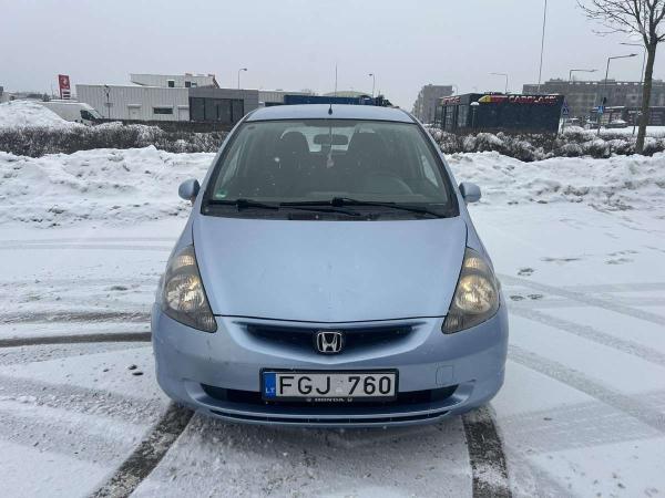 Zils Honda Jazz 2002 Viļņa, ar dzinēja tilpumu 1.34 L un nobraukumu 331 tūkst. km par 999 €, foto 2 vietnē AUTOMOTO.COM.LV