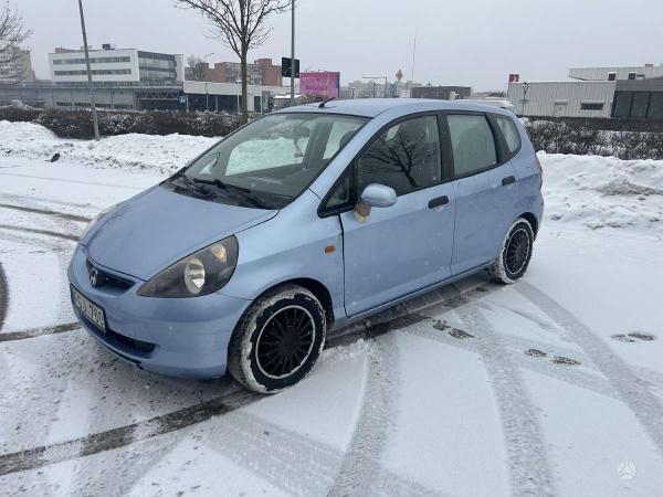 Zils Honda Jazz 2002 Viļņa, ar dzinēja tilpumu 1.34 L un nobraukumu 331 tūkst. km par 999 €, foto 3 vietnē AUTOMOTO.COM.LV