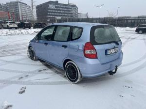 Blue Honda Jazz 2002 in Vilnius, with an engine capacity of 1.34 L and mileage of 331 thousand km for 999 €, photo 5 on AUTOMOTO.COM.LV