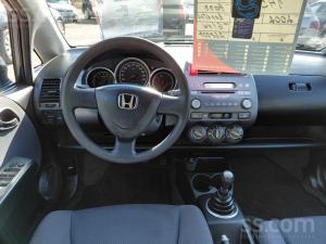 Blue Honda Jazz 2002 in Talsi, with an engine capacity of 1.40 L and mileage of 268 thousand km for 1200 €, photo 12 on AUTOMOTO.COM.LV