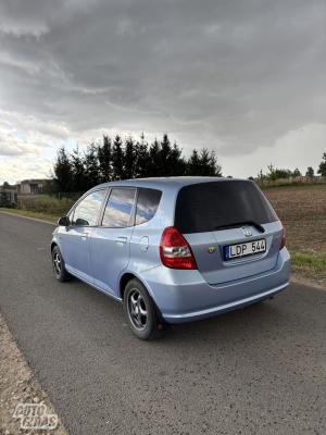 Zils Honda Jazz 2002 Alīta, ar dzinēja tilpumu 1.20 L un nobraukumu 150 tūkst. km par 2100 €, foto 3 vietnē AUTOMOTO.COM.LV