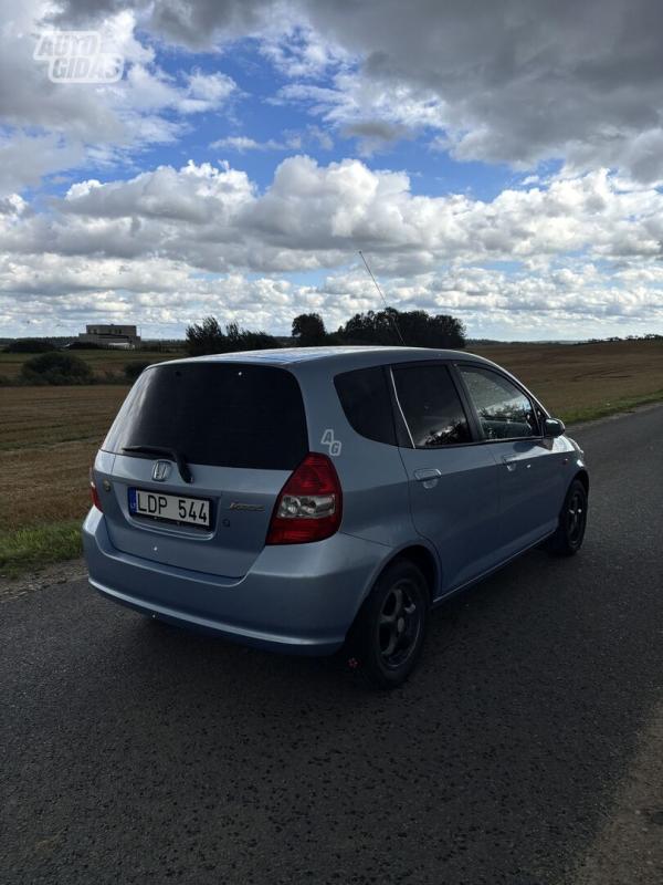 Zils Honda Jazz 2002 Alīta, ar dzinēja tilpumu 1.20 L un nobraukumu 150 tūkst. km par 2100 €, foto 5 vietnē AUTOMOTO.COM.LV