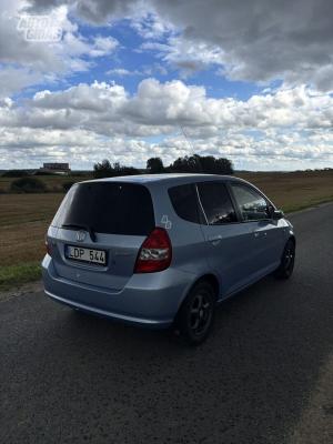 Zils Honda Jazz 2002 Alīta, ar dzinēja tilpumu 1.20 L un nobraukumu 150 tūkst. km par 2100 €, foto 5 vietnē AUTOMOTO.COM.LV