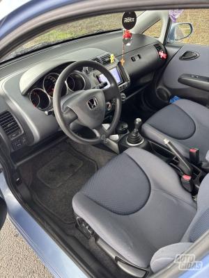 Zils Honda Jazz 2002 Alīta, ar dzinēja tilpumu 1.20 L un nobraukumu 150 tūkst. km par 2100 €, foto 6 vietnē AUTOMOTO.COM.LV