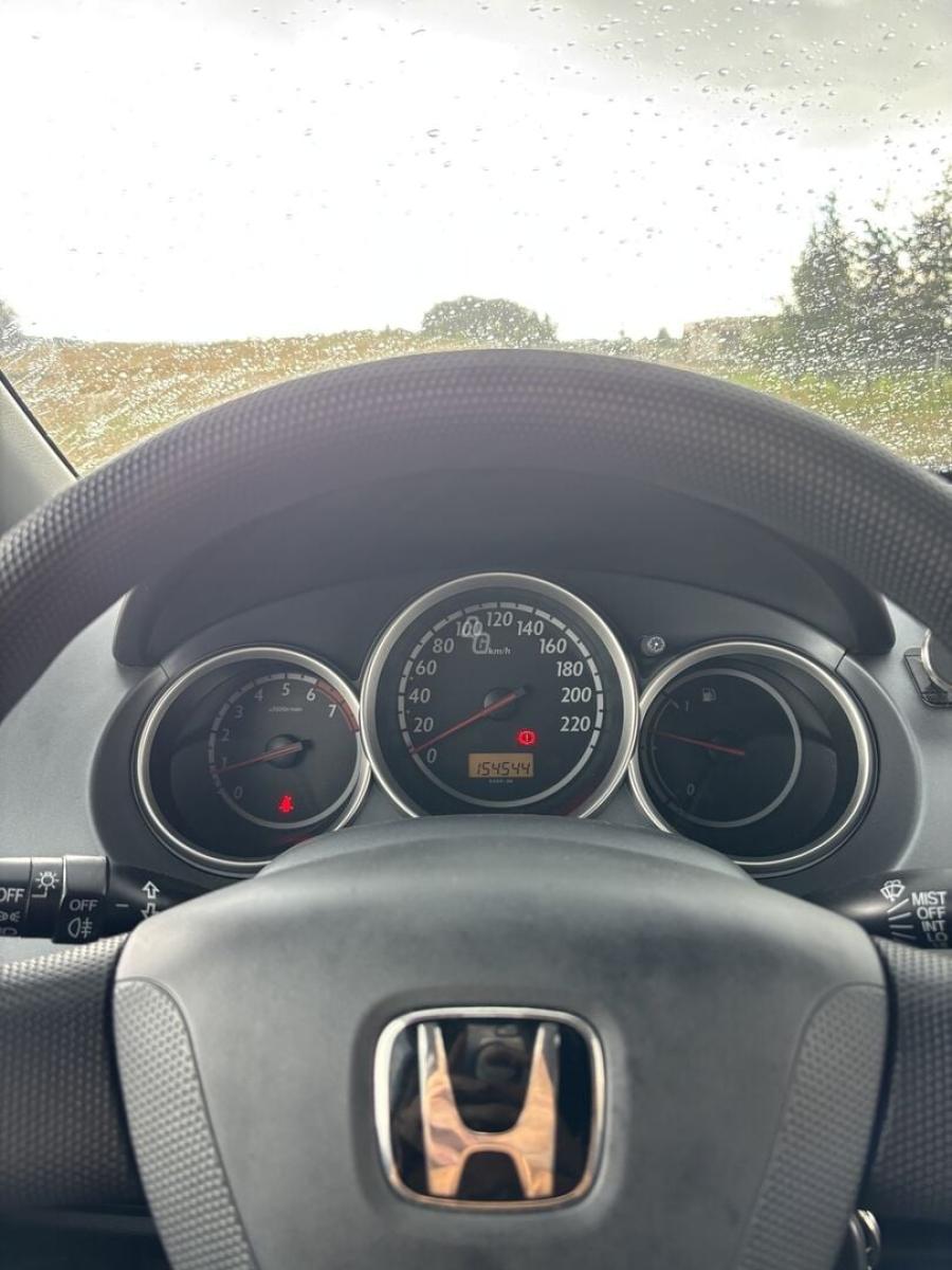 Zils Honda Jazz 2002 Alīta, ar dzinēja tilpumu 1.20 L un nobraukumu 150 tūkst. km par 2100 €, foto 7 vietnē AUTOMOTO.COM.LV