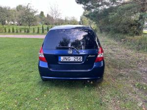 Blue Honda Jazz 2002 in Jonava, with an engine capacity of 1.34 L and mileage of 246 thousand km for 550 €, photo 7 on AUTOMOTO.COM.LV