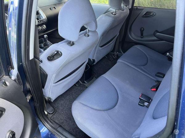 Zils Honda Jazz 2002 Jonava, ar dzinēja tilpumu 1.34 L un nobraukumu 246 tūkst. km par 550 €, foto 9 vietnē AUTOMOTO.COM.LV