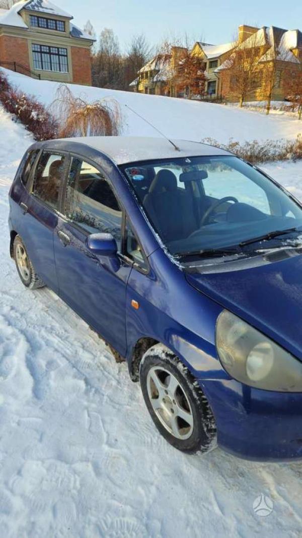 Blue Honda Jazz 2003 in Vilnius, with an engine capacity of 1.34 L and mileage of 212 thousand km for 850 €, photo 2 on AUTOMOTO.COM.LV