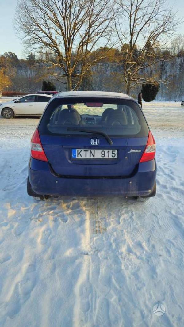 Blue Honda Jazz 2003 in Vilnius, with an engine capacity of 1.34 L and mileage of 212 thousand km for 850 €, photo 4 on AUTOMOTO.COM.LV