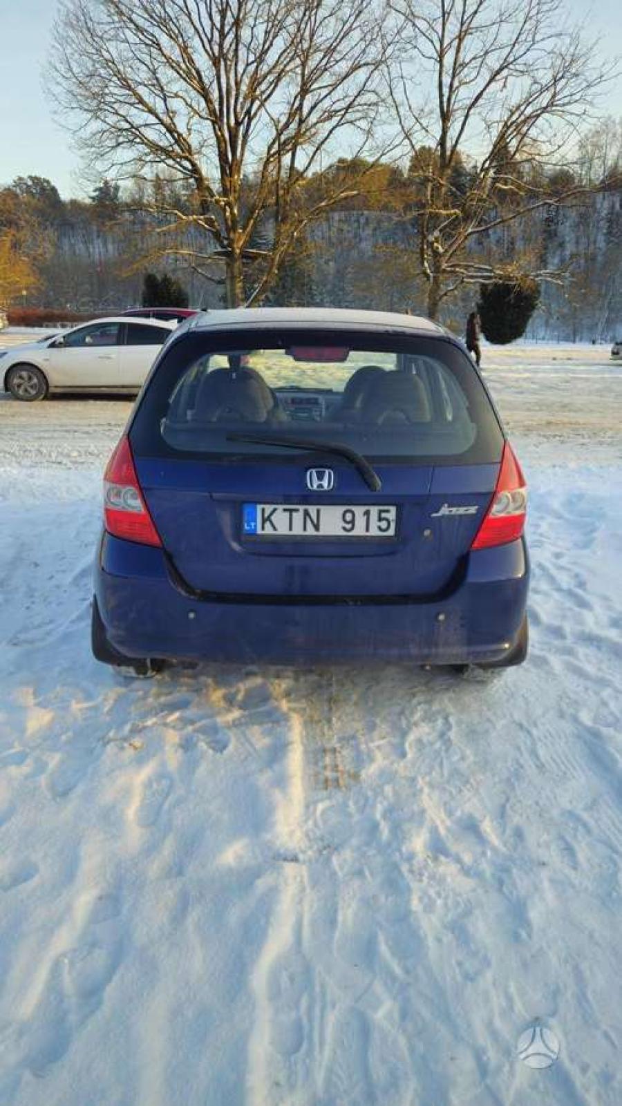 Blue Honda Jazz 2003 in Vilnius, with an engine capacity of 1.34 L and mileage of 212 thousand km for 850 €, photo 4 on AUTOMOTO.COM.LV