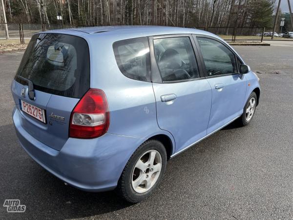 Zils Honda Jazz 2003 Viļņa, ar dzinēja tilpumu 1.30 L un nobraukumu 138 tūkst. km par 1500 €, foto 6 vietnē AUTOMOTO.COM.LV