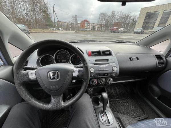 Zils Honda Jazz 2003 Viļņa, ar dzinēja tilpumu 1.30 L un nobraukumu 138 tūkst. km par 1500 €, foto 10 vietnē AUTOMOTO.COM.LV