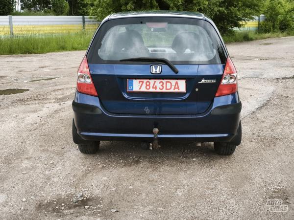 Zils Honda Jazz 2003 Telšiai, ar dzinēja tilpumu 1.30 L un nobraukumu 297 tūkst. km par 850 €, foto 3 vietnē AUTOMOTO.COM.LV