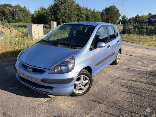 Blue Honda Jazz 2003 in Vilnius, with an engine capacity of 1.40 L and mileage of 154 thousand km for 2400 €, photo 1 on AUTOMOTO.COM.LV