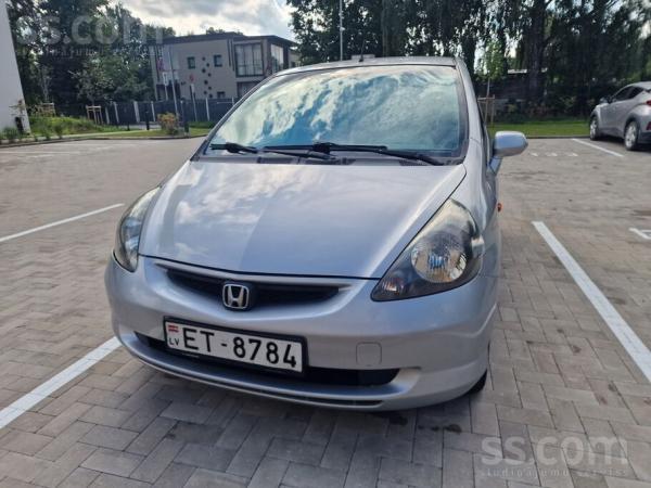 Zils Honda Jazz 2003 Rīga, ar dzinēja tilpumu 1.40 L un nobraukumu 280 tūkst. km par 1050 €, foto 1 vietnē AUTOMOTO.COM.LV