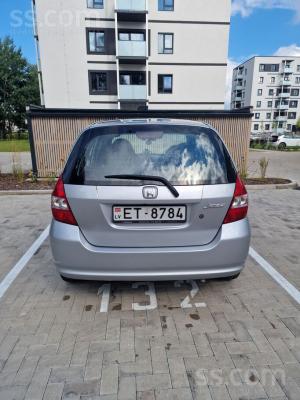 Blue Honda Jazz 2003 in Riga, with an engine capacity of 1.40 L and mileage of 280 thousand km for 1050 €, photo 4 on AUTOMOTO.COM.LV