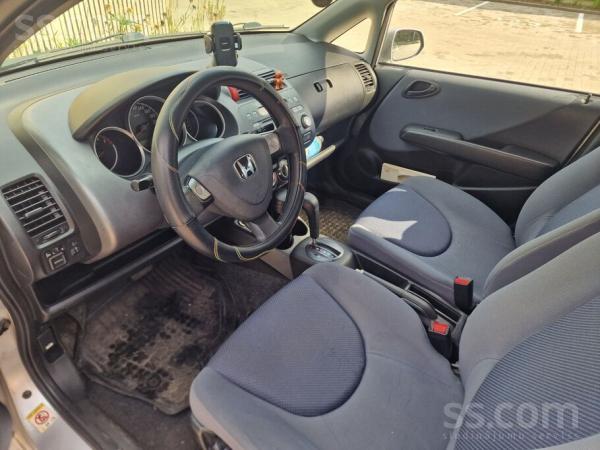 Zils Honda Jazz 2003 Rīga, ar dzinēja tilpumu 1.40 L un nobraukumu 280 tūkst. km par 1050 €, foto 10 vietnē AUTOMOTO.COM.LV