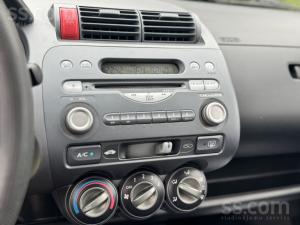 Синий Хонда Джаз 2003 в Тукумс, объемом двигателя 1.30 л и пробегом 140 тыс. км за 990 €, фото 7 на AUTOMOTO.COM.LV