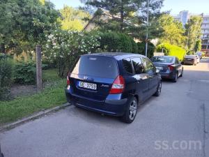 Zils Honda Jazz 2004 Rīga, ar dzinēja tilpumu 1.30 L un nobraukumu 341 tūkst. km par 500 €, foto 4 vietnē AUTOMOTO.COM.LV
