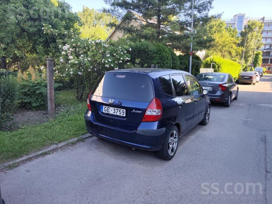Zils Honda Jazz 2004 Rīga, ar dzinēja tilpumu 1.30 L un nobraukumu 341 tūkst. km par 500 €, foto 4 vietnē AUTOMOTO.COM.LV