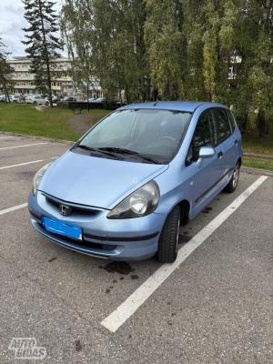 Blue Honda Jazz 2004 in Vilnius, with an engine capacity of 1.30 L and mileage of 299 thousand km for 1400 €, photo  on AUTOMOTO.COM.LV