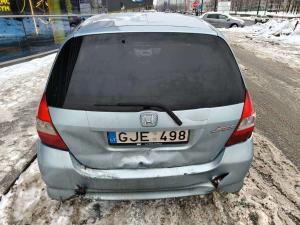 Blue Honda Jazz 2005 in Vilnius, with an engine capacity of 1.34 L and mileage of 277 thousand km for 1200 €, photo 15 on AUTOMOTO.COM.LV