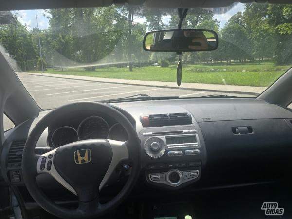 Zils Honda Jazz 2005 Šauļi, ar dzinēja tilpumu 1.30 L un nobraukumu 250 tūkst. km par 650 €, foto 8 vietnē AUTOMOTO.COM.LV