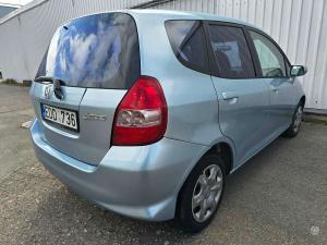 Blue Honda Jazz 2005 in Klaipeda, with an engine capacity of 1.33 L and mileage of 203 thousand km for 2200 €, photo 3 on AUTOMOTO.COM.LV