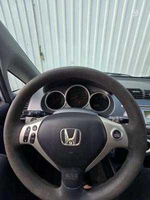 Blue Honda Jazz 2005 in Klaipeda, with an engine capacity of 1.33 L and mileage of 203 thousand km for 2200 €, photo 9 on AUTOMOTO.COM.LV