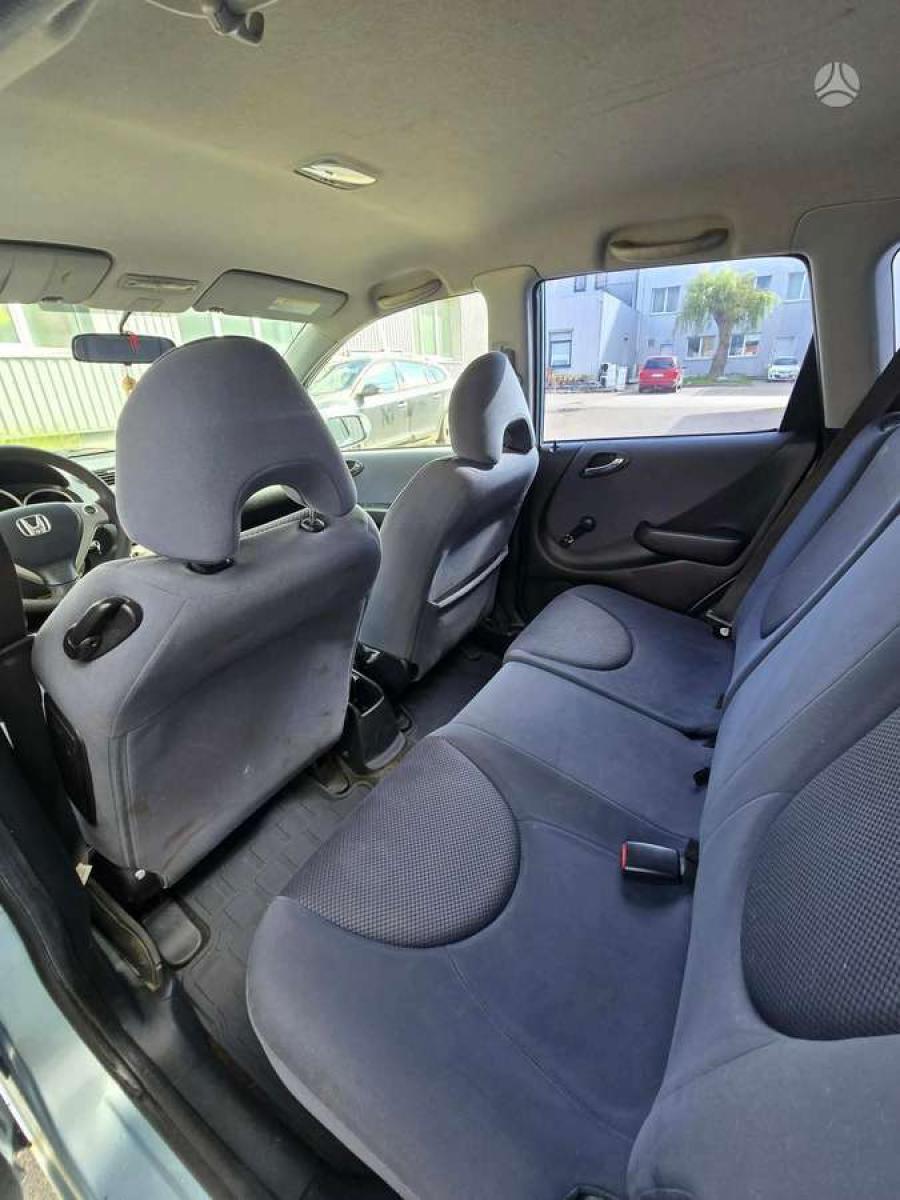 Blue Honda Jazz 2005 in Klaipeda, with an engine capacity of 1.33 L and mileage of 203 thousand km for 2200 €, photo 11 on AUTOMOTO.COM.LV