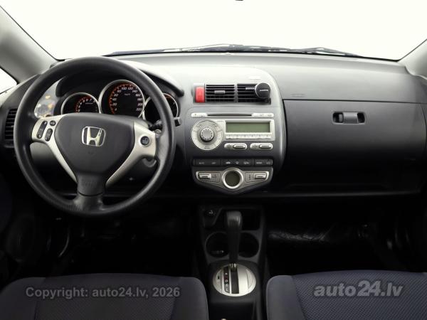 Zils Honda Jazz 2005 Tallina, ar dzinēja tilpumu 1.30 L un nobraukumu 149 tūkst. km par 999 €, foto 5 vietnē AUTOMOTO.COM.LV
