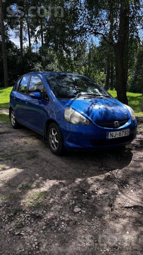 Zils Honda Jazz 2005 Rīga, ar dzinēja tilpumu 1.30 L un nobraukumu 203 tūkst. km par 2350 €, foto 1 vietnē AUTOMOTO.COM.LV