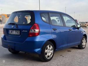 Blue Honda Jazz 2005 in Vilnius, with an engine capacity of 1.25 L and mileage of 150 thousand km for 2200 €, photo 8 on AUTOMOTO.COM.LV