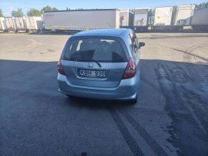 Blue Honda Jazz 2005 in Vilnius, with an engine capacity of 1.34 L and mileage of 210 thousand km for 1500 €, photo 9 on AUTOMOTO.COM.LV