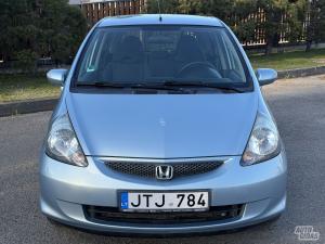Zils Honda Jazz 2006 Alīta, ar dzinēja tilpumu 1.30 L un nobraukumu 167 tūkst. km par 2750 €, foto 5 vietnē AUTOMOTO.COM.LV