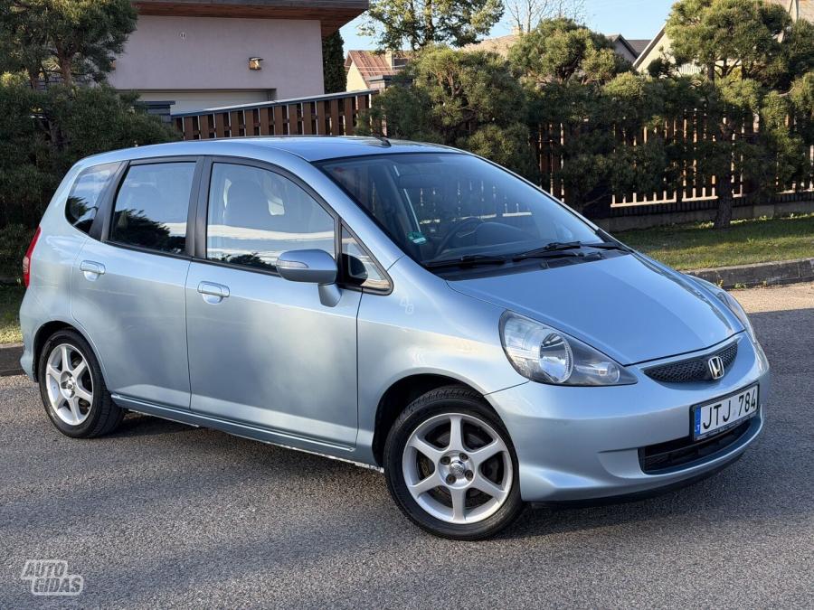 Zils Honda Jazz 2006 Alīta, ar dzinēja tilpumu 1.30 L un nobraukumu 167 tūkst. km par 2750 €, foto 7 vietnē AUTOMOTO.COM.LV