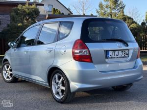 Zils Honda Jazz 2006 Alīta, ar dzinēja tilpumu 1.30 L un nobraukumu 167 tūkst. km par 2750 €, foto 13 vietnē AUTOMOTO.COM.LV