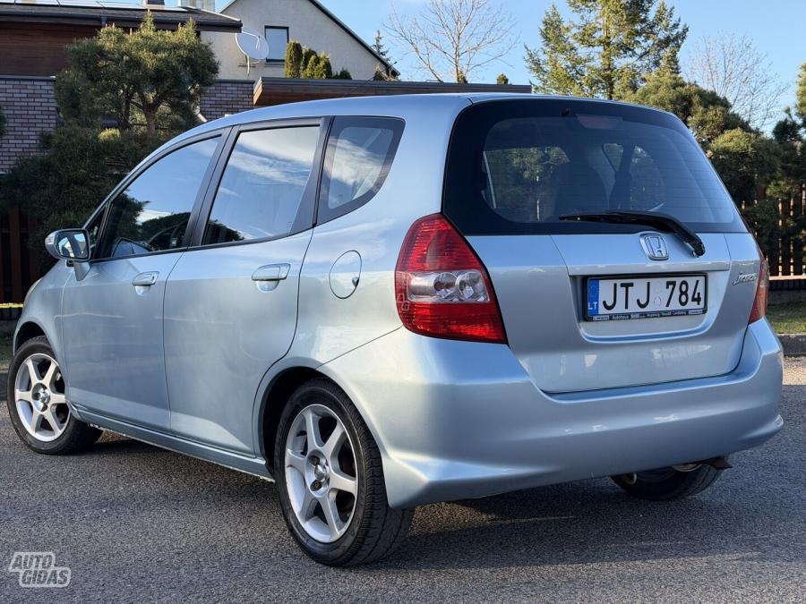 Zils Honda Jazz 2006 Alīta, ar dzinēja tilpumu 1.30 L un nobraukumu 167 tūkst. km par 2750 €, foto 13 vietnē AUTOMOTO.COM.LV