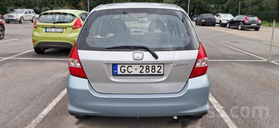 Blue Honda Jazz 2006 in Riga, with an engine capacity of 1.40 L and mileage of 277 thousand km for 400 €, photo 4 on AUTOMOTO.COM.LV