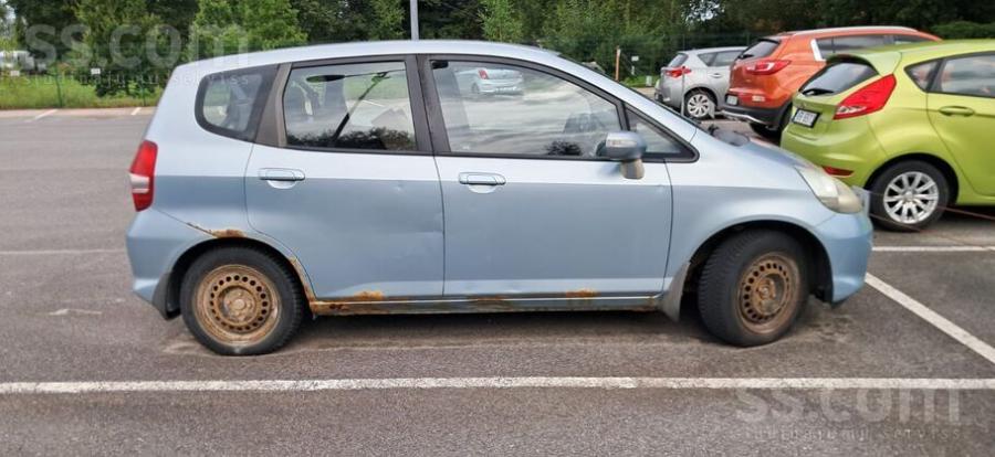 Zils Honda Jazz 2006 Rīga, ar dzinēja tilpumu 1.40 L un nobraukumu 277 tūkst. km par 300 €, foto 5 vietnē AUTOMOTO.COM.LV