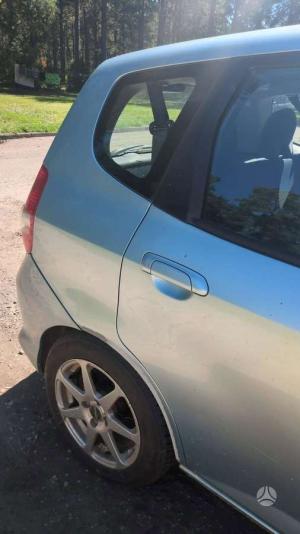 Zils Honda Jazz 2006 Druskininkai, ar dzinēja tilpumu 1.25 L un nobraukumu 207 tūkst. km par 800 €, foto 10 vietnē AUTOMOTO.COM.LV