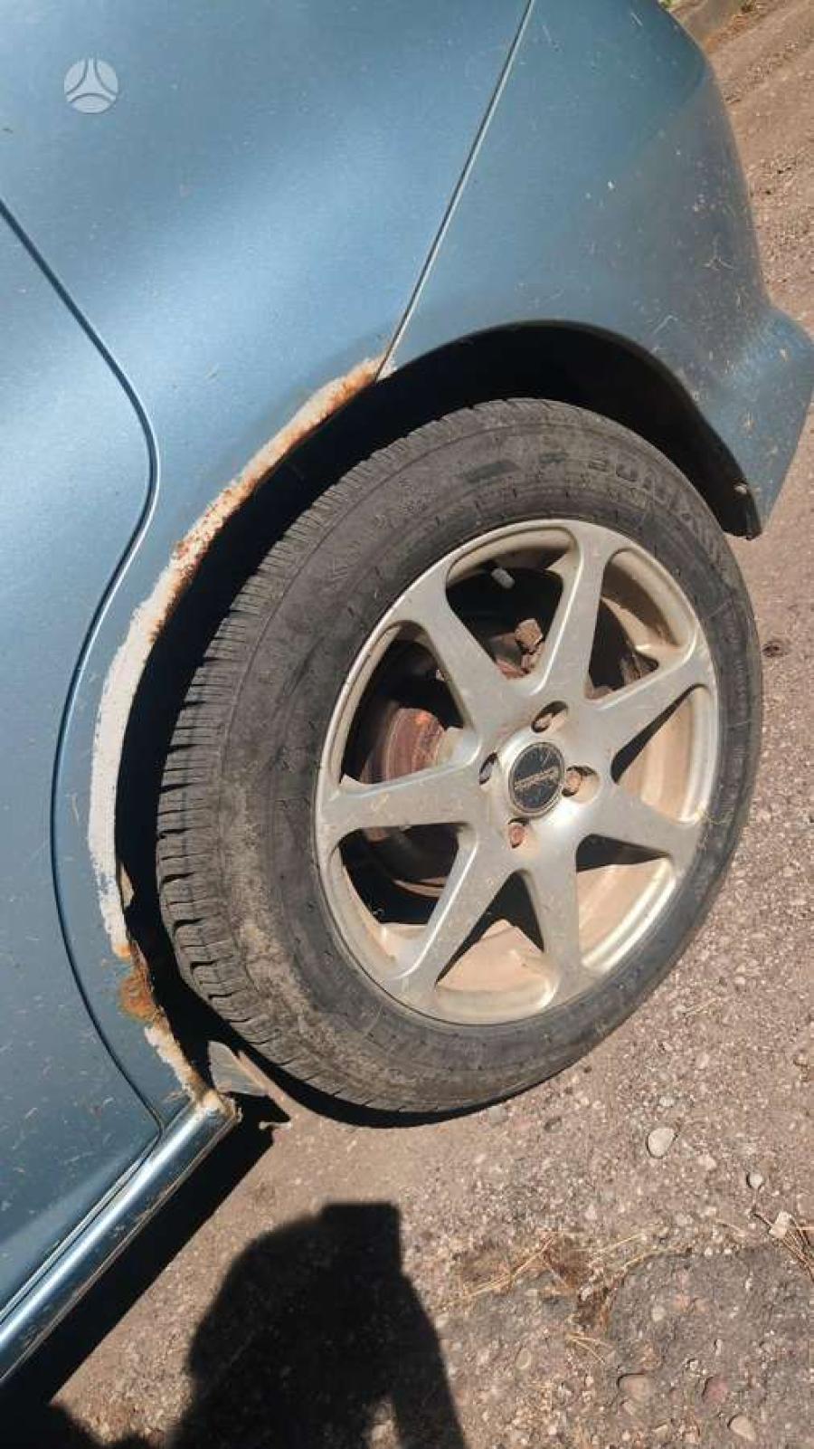 Zils Honda Jazz 2006 Druskininkai, ar dzinēja tilpumu 1.25 L un nobraukumu 207 tūkst. km par 800 €, foto 13 vietnē AUTOMOTO.COM.LV