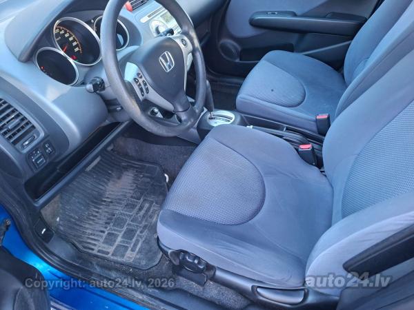Zils Honda Jazz 2007 Tallina, ar dzinēja tilpumu 1.30 L un nobraukumu 286 tūkst. km par 699 €, foto 5 vietnē AUTOMOTO.COM.LV