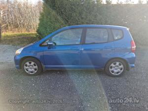 Zils Honda Jazz 2007 Tallina, ar dzinēja tilpumu 1.30 L un nobraukumu 286 tūkst. km par 699 €, foto 11 vietnē AUTOMOTO.COM.LV