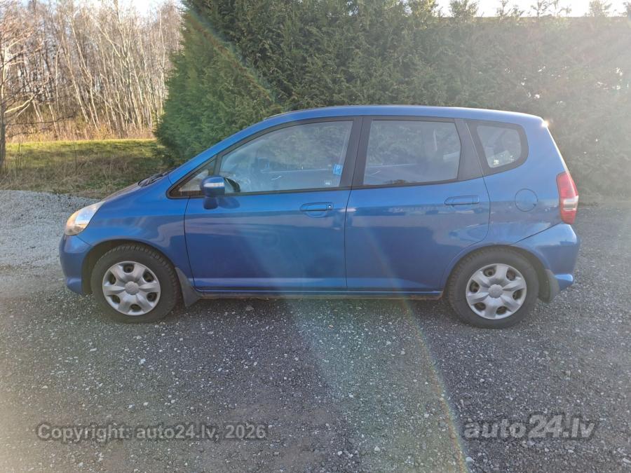 Zils Honda Jazz 2007 Tallina, ar dzinēja tilpumu 1.30 L un nobraukumu 286 tūkst. km par 699 €, foto 11 vietnē AUTOMOTO.COM.LV