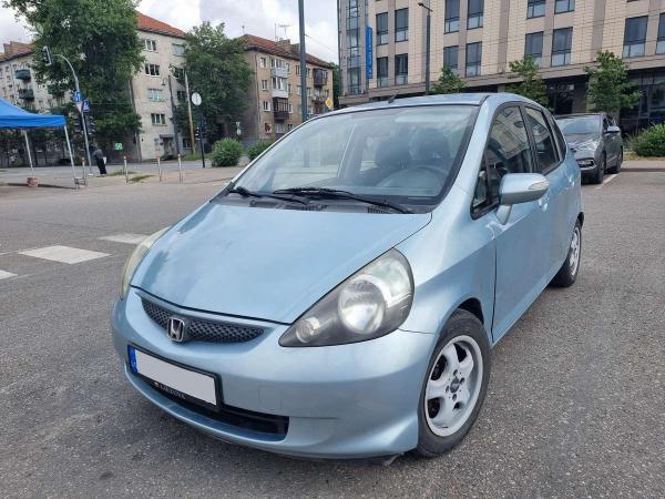 Zils Honda Jazz 2007 Viļņa, ar dzinēja tilpumu 1.34 L un nobraukumu 219 tūkst. km par 1999 €, foto 1 vietnē AUTOMOTO.COM.LV