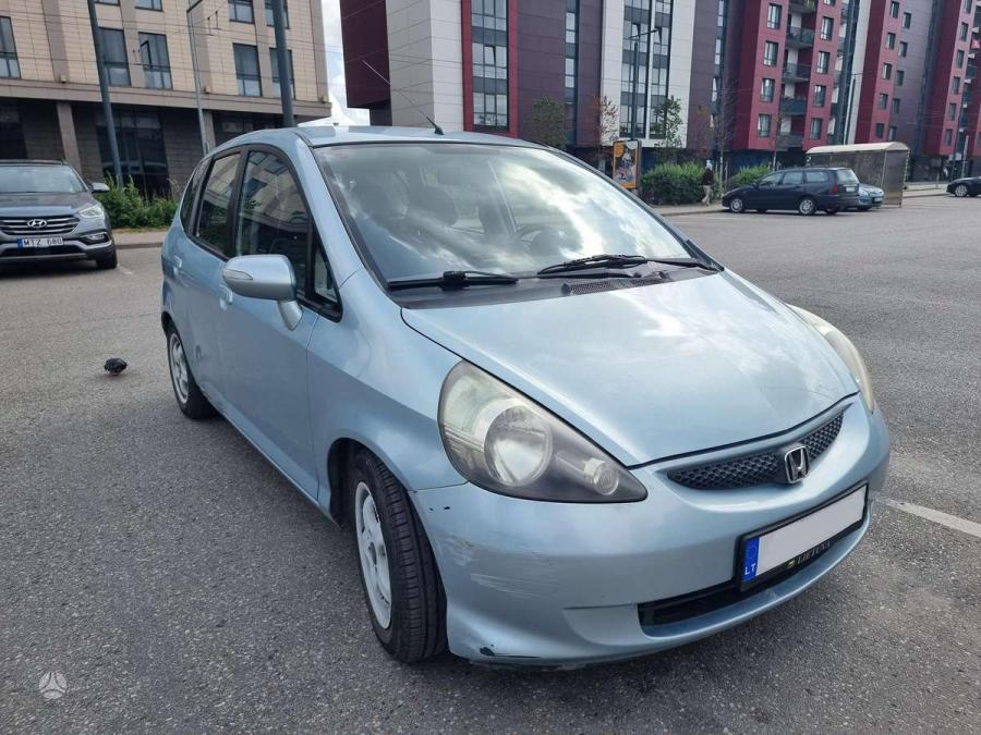 Zils Honda Jazz 2007 Viļņa, ar dzinēja tilpumu 1.34 L un nobraukumu 219 tūkst. km par 1999 €, foto 3 vietnē AUTOMOTO.COM.LV